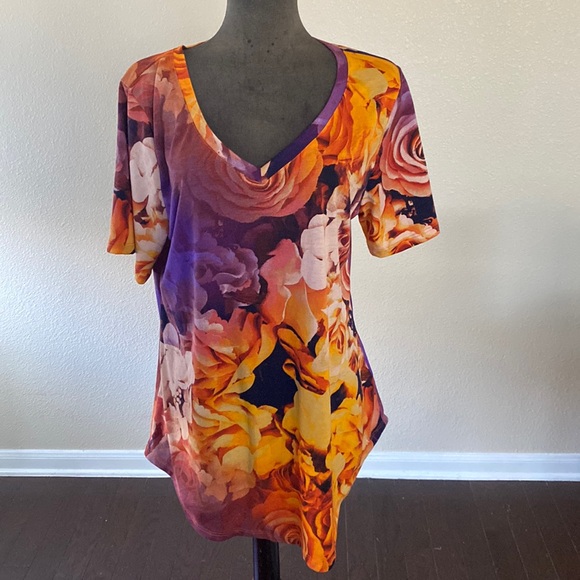 LuLaRoe | Tops | Lularoe Nwt Iris Tunic Tee Size L | Poshmark